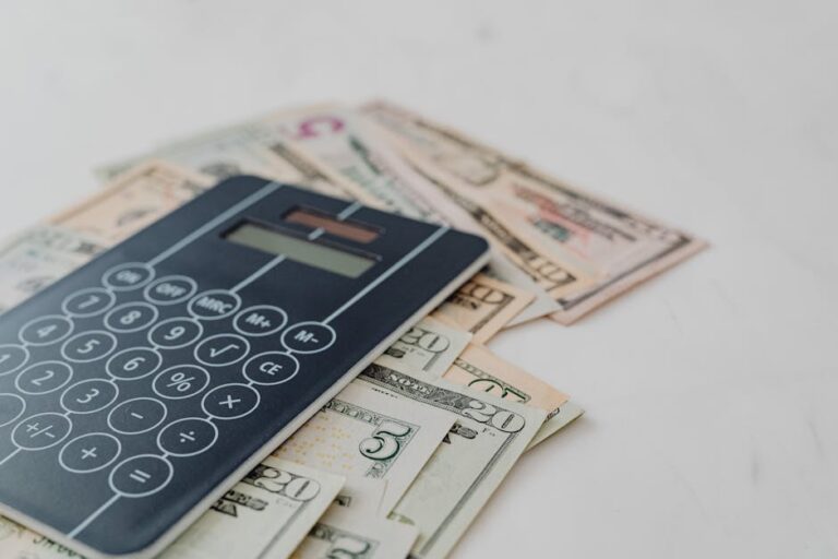 How to Value Growth Stocks: P/E, PEG, DCF & More - Growth Stock Investor